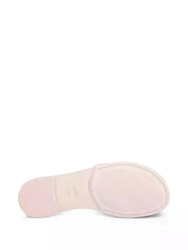Guess Logo-plaque Slides