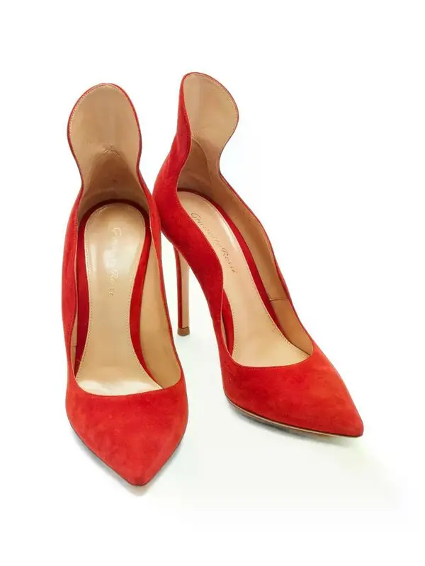 GIANVITO ROSSI Pointed-toe Pumps