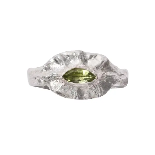 ASSUWA Green / Silver Eye Of Horus Natural Peridot Sterling Silver Ring - Green/silver