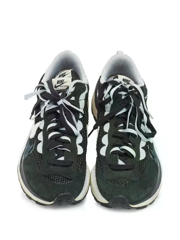 Nike Vaporwaffle Sacai Sneakers