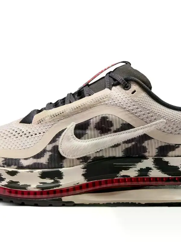 Nike Air Zoom Pegasus Premium Sneakers