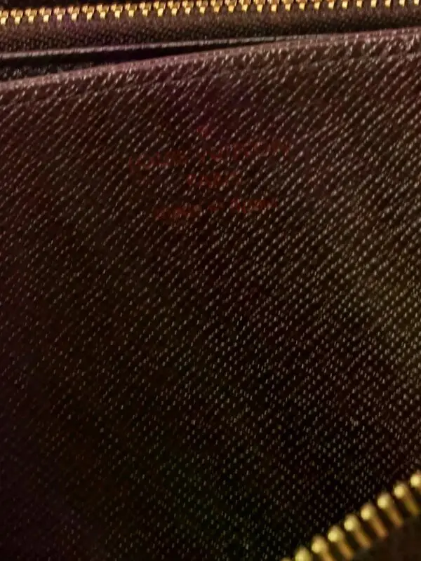 LOUIS VUITTON Zippy Wallet Damier Small Wallets