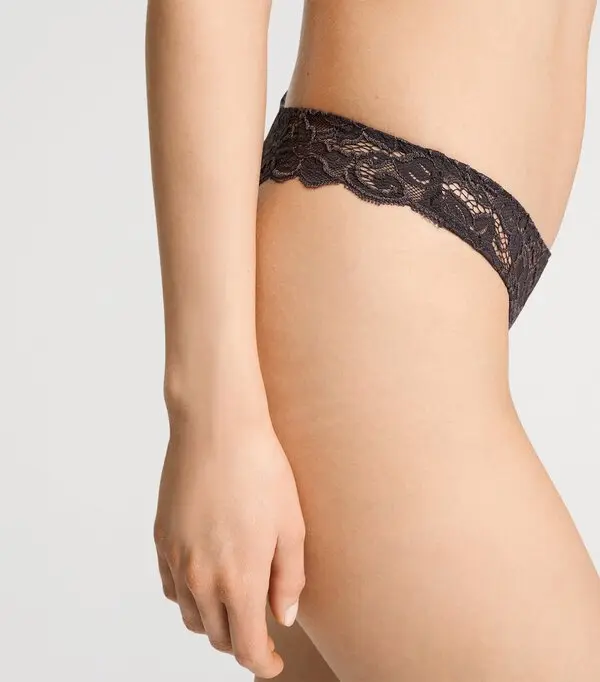 Hanro Lace Moments Thong