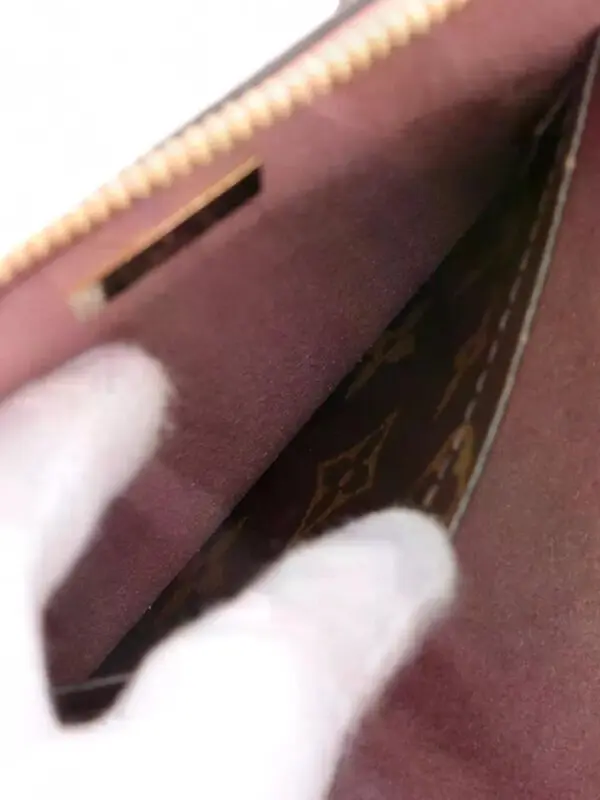 LOUIS VUITTON 2020 Monogram Vernis And Monogram Alma Bb Handbag