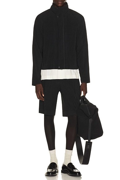 Issey Miyake Monthly Colors August Short