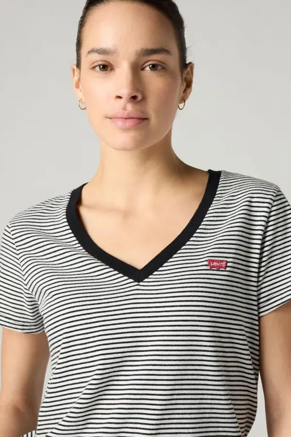 LEVI'S The Perfect V Neck