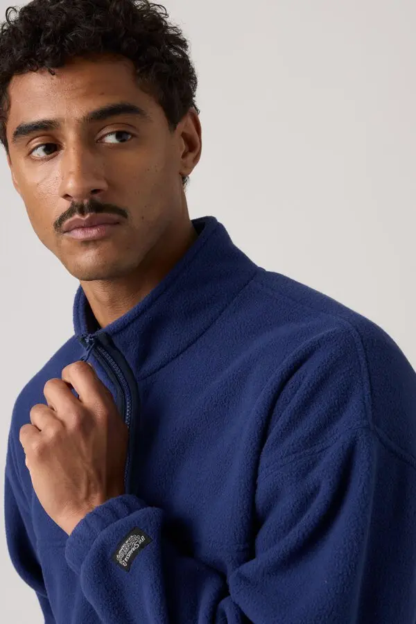 LEVI'S Redwood Half Zip Sweatershirt