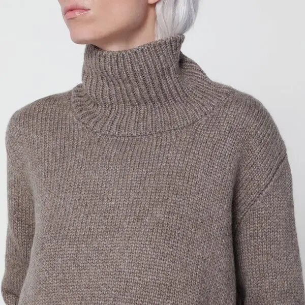 THE ROW Cashmere Turtleneck Sweater