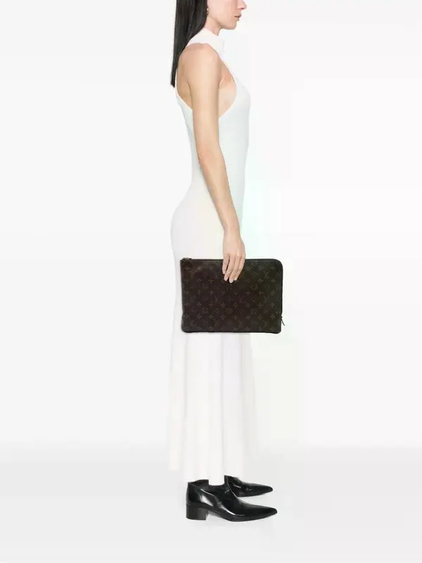 LOUIS VUITTON 2019 Monogram Etui Voyage Mm Clutch Bag