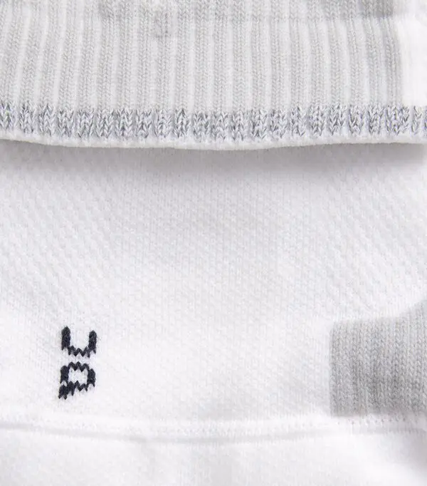 On Performance Run Mid Socks