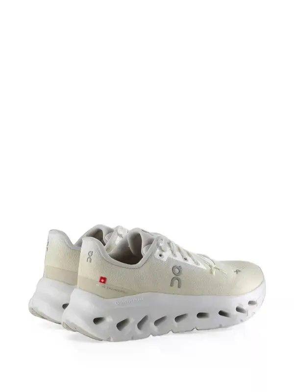 On Cloudtilt Low-top Running Sneakers - White