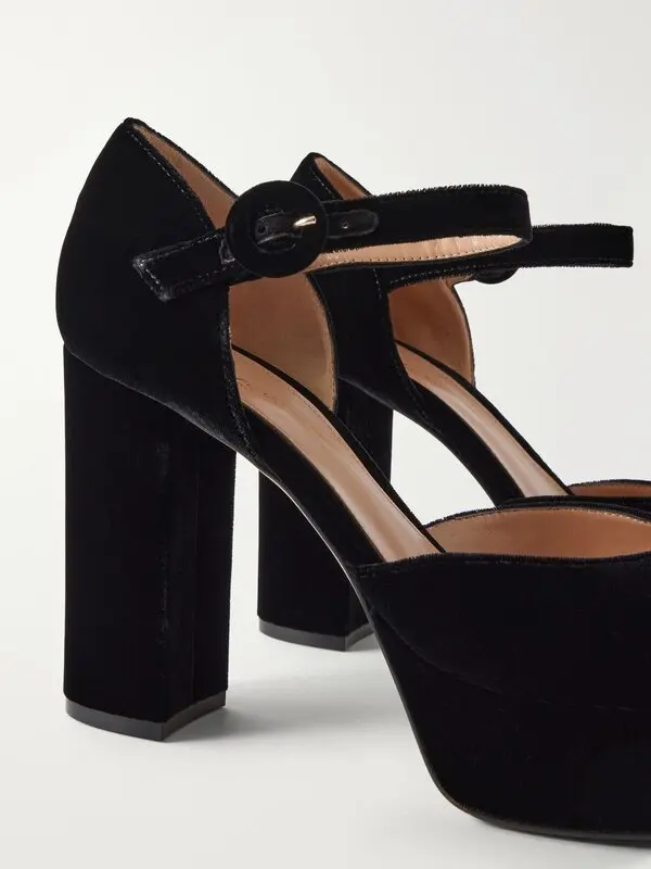 GIANVITO ROSSI 70 Velvet Pumps