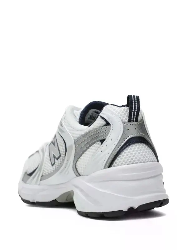 NEW BALANCE 530 Sneakers