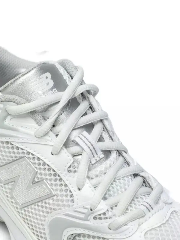 NEW BALANCE 530 Sneakers