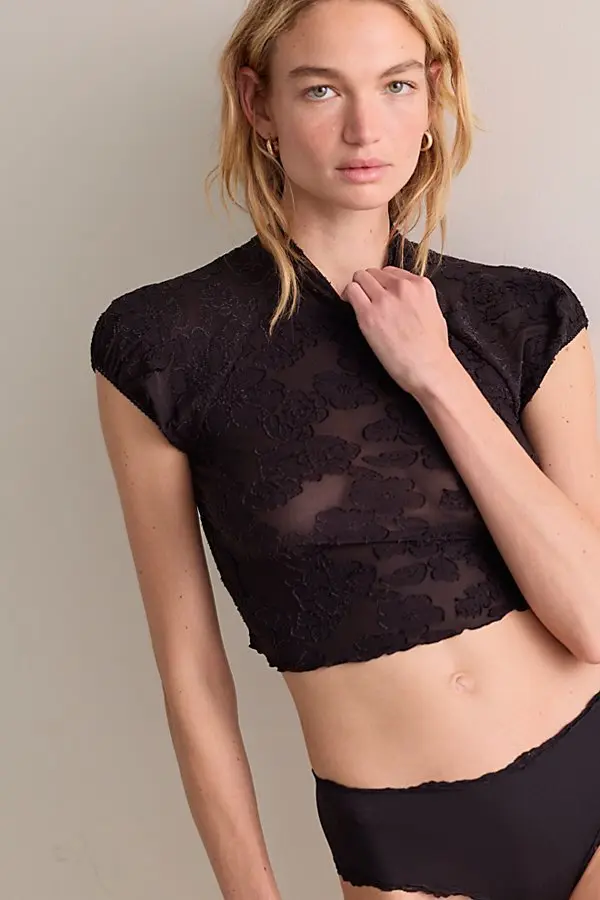 INTIMATELY Night Shift Crop Top At - Black