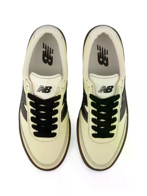 NEW BALANCE 750 Sneakers