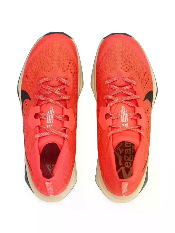 Nike Zegama Trail Sneakers