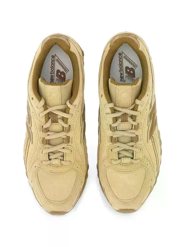 NEW BALANCE 204l Shoes
