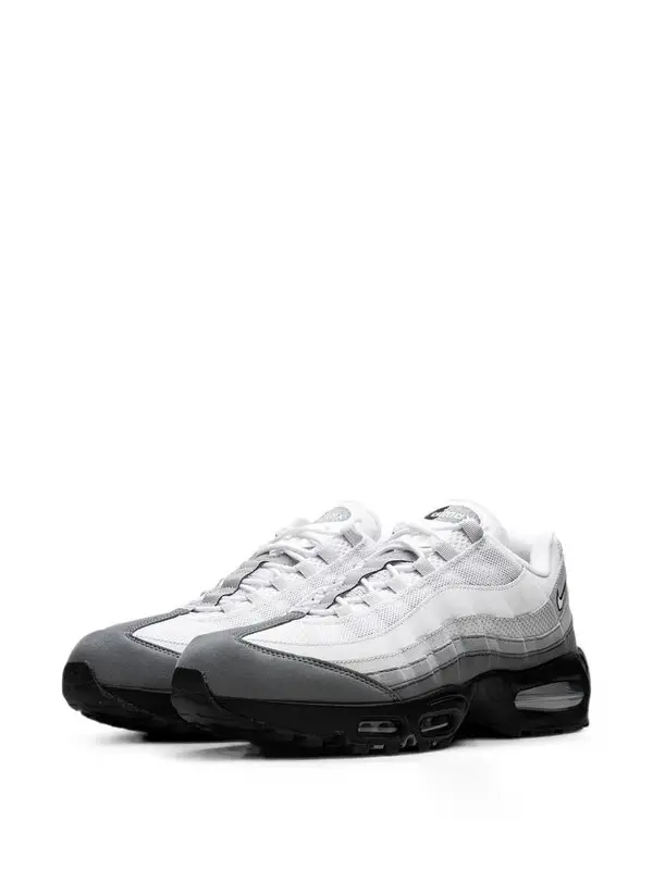 Nike Air Max 95 Round-toe Low-top Sneakers