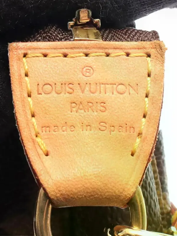 LOUIS VUITTON Monogram Pochette Accessoires Shoulder Bag