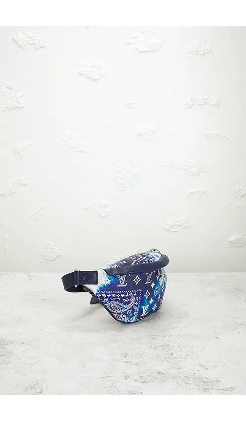 FWRD RENEW Louis Vuitton Monogram Bandana Discovery Bum Bag
