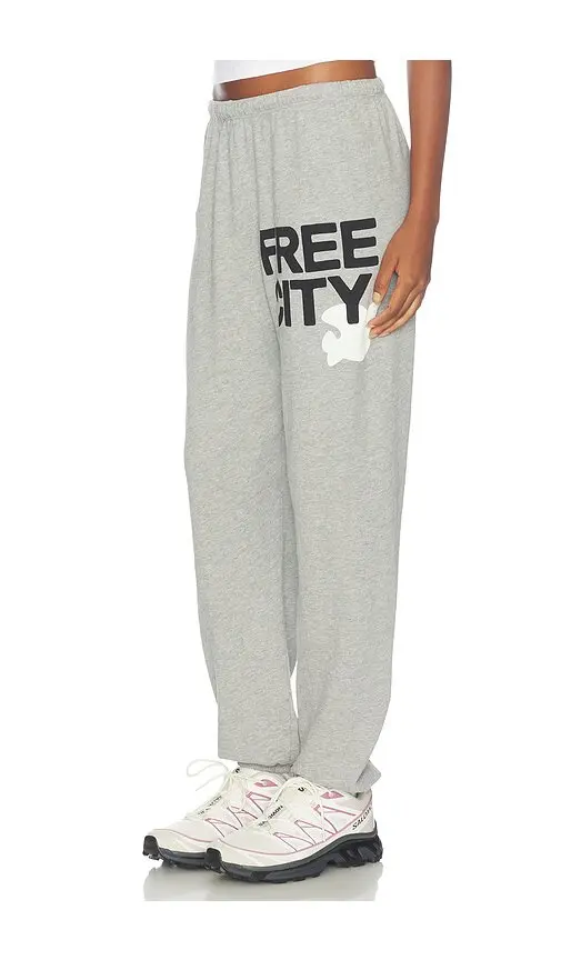 FREECITY Large Sweatpant In . Also