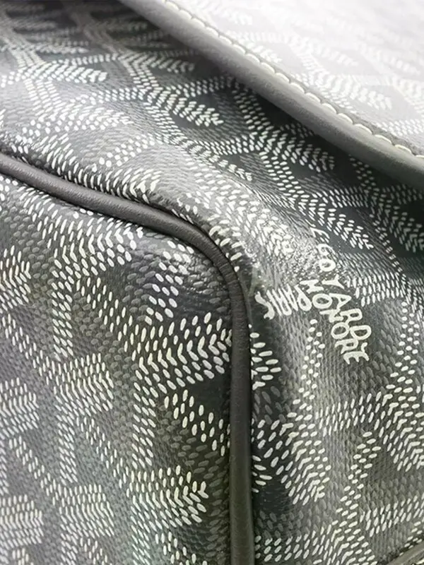 Goyard Capetien Mm Messenger Bag Crossbody Bag - Grey