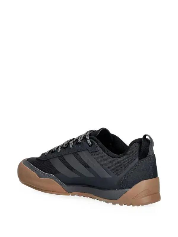 Adidas Skychaser Solo 3 Sneakers