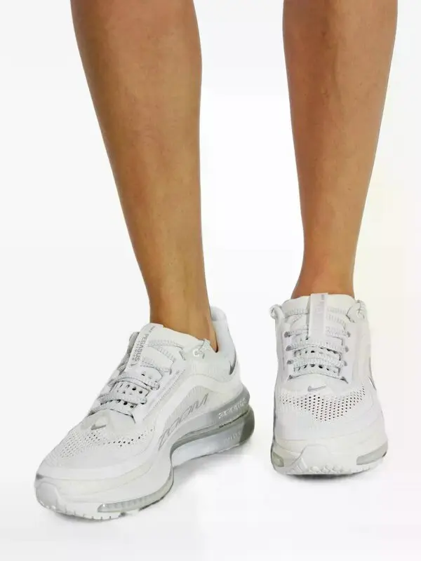 Nike Pegasus Premium Ess Sneakers