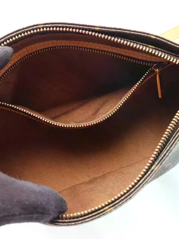 LOUIS VUITTON 2002 Monogram Trotteur Crossbody Bag
