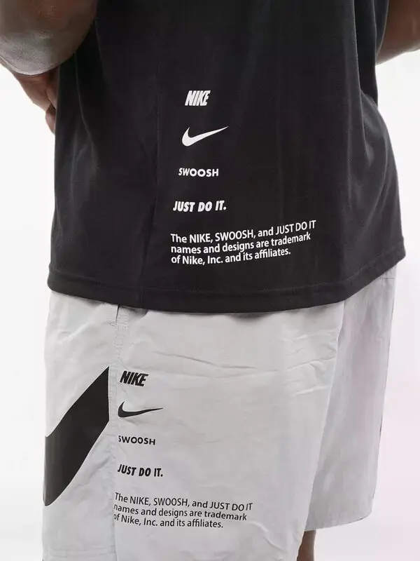 Nike Swoosh Logo-print T-shirt