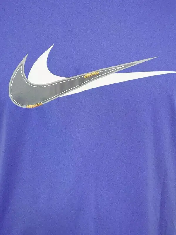 Nike Stacked Swoosh Logo-print T-shirt