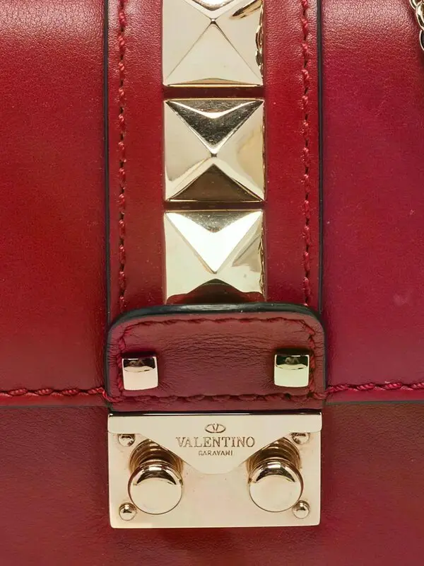 Valentino Garavani Glam Lock Pyramid-stud Shoulder Bag