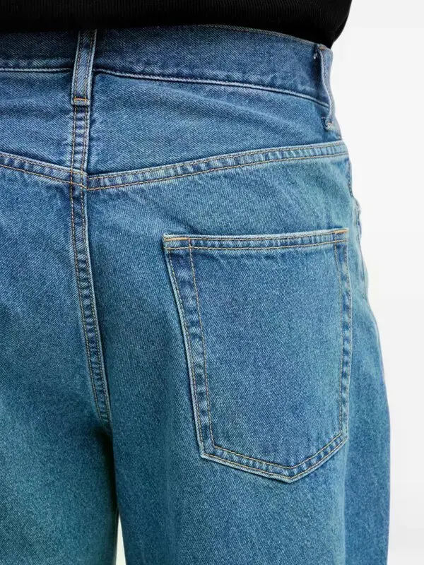 BEAMS Pleated Straight-leg Jeans