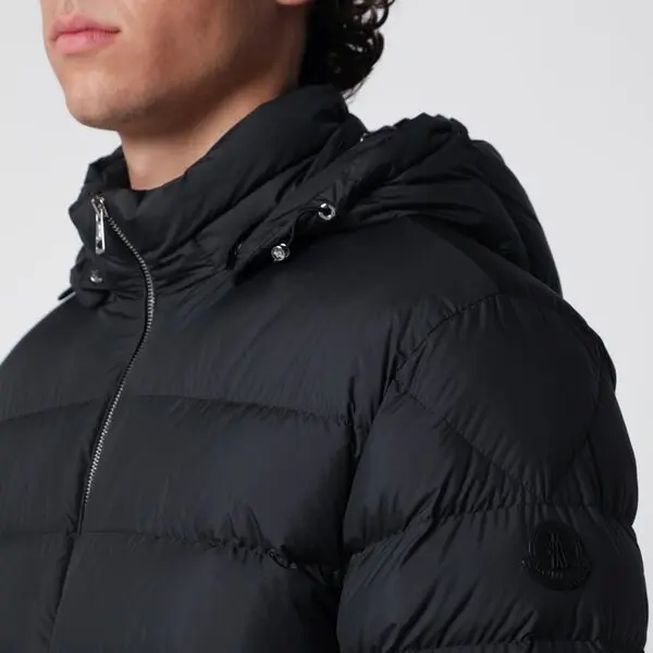 Moncler Arneb Short Down Jacket