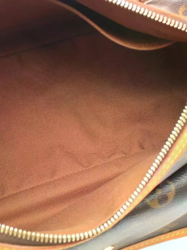 LOUIS VUITTON Tikal Gm Shoulder Bag