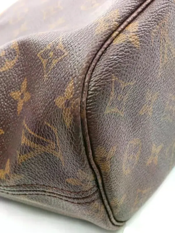 LOUIS VUITTON Neverfull Tote Bag