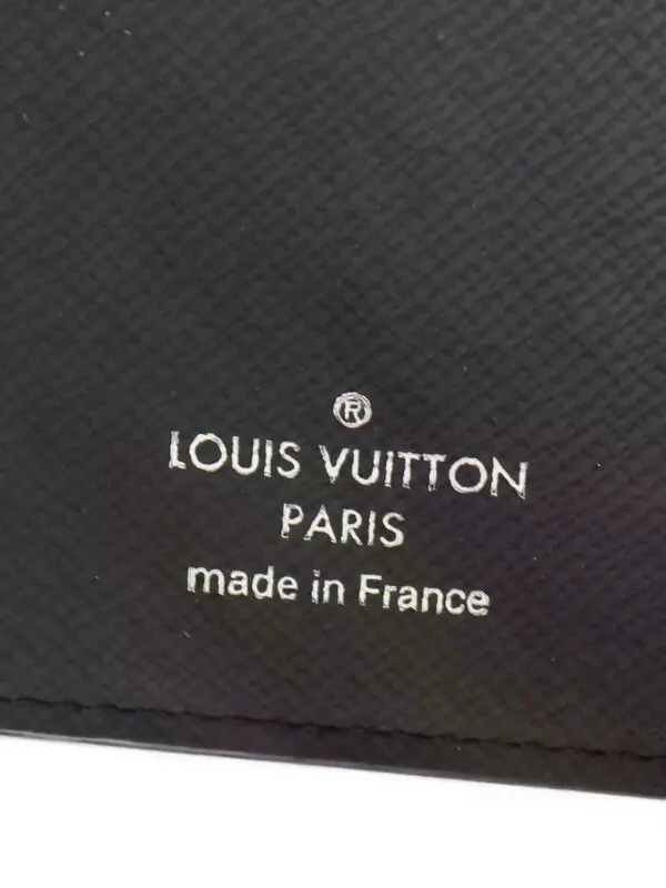 LOUIS VUITTON 2021 Brazza Taiga-leather Long Wallet