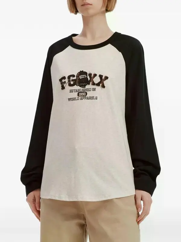 FINGERCROXX Logo-print Raglan-sleeve T-shirt