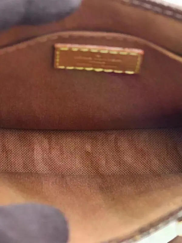 LOUIS VUITTON Petit Sac Plat Satchel