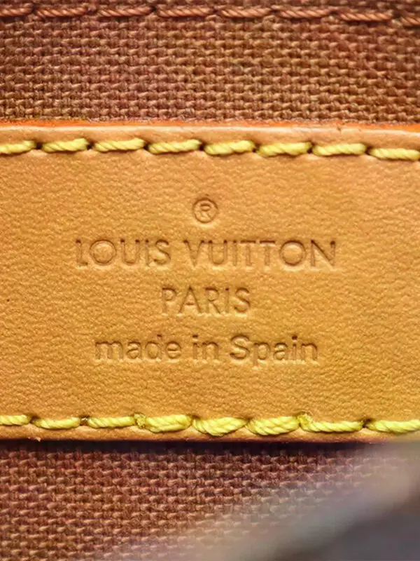 LOUIS VUITTON Petit Sac Plat Satchel
