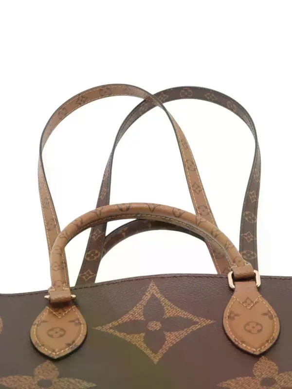 LOUIS VUITTON 2019 Monogram Reverse Giant Onthego Gm Satchel - Brown