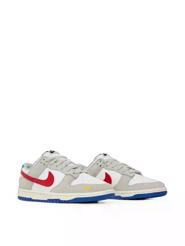 Nike Dunk Low Sneakers