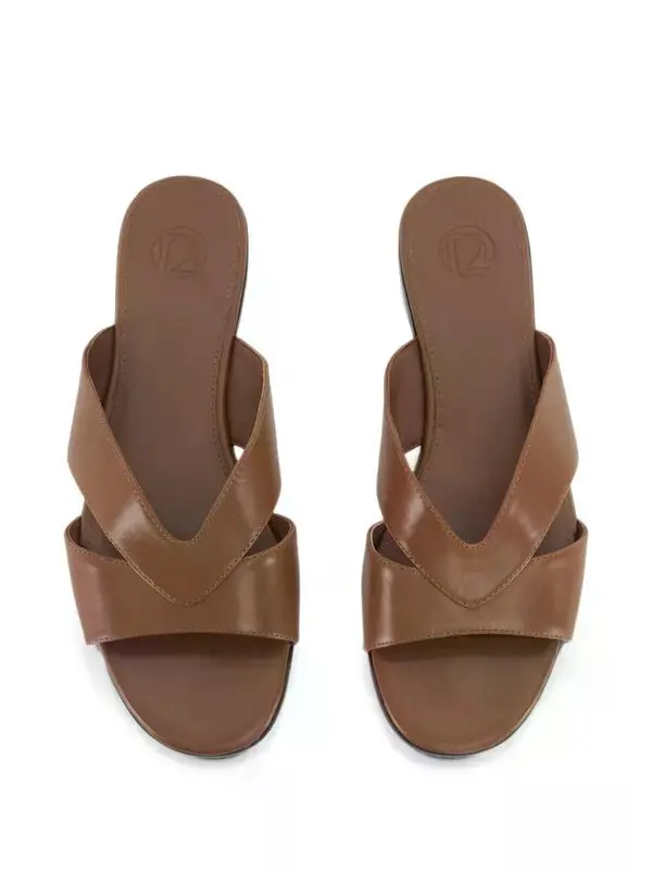 12 STOREEZ Erarta Crossover-strap Sandals