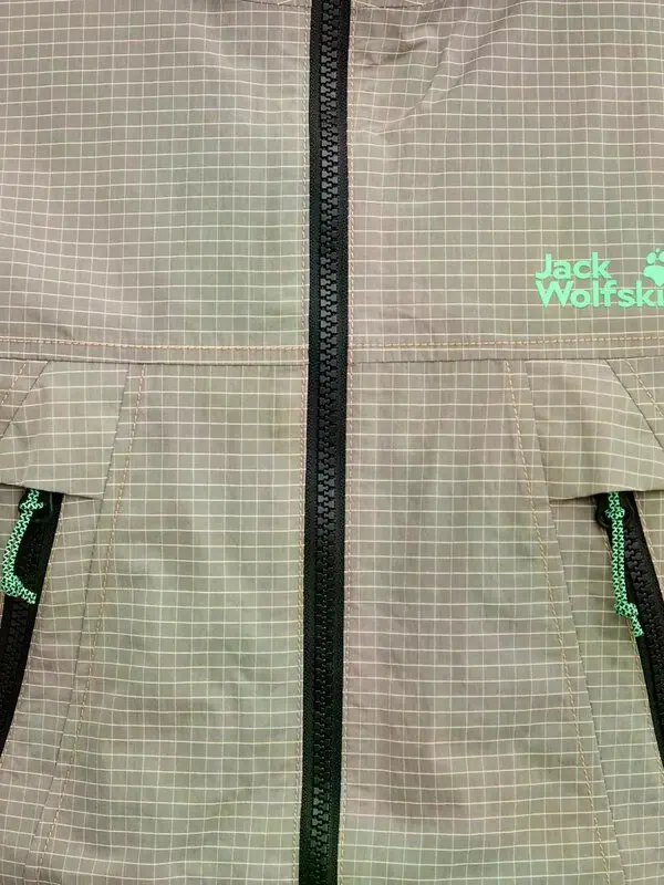 JACK WOLFSKIN Performance Rain Jacket