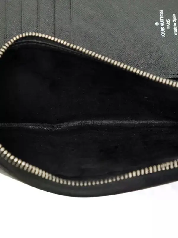 LOUIS VUITTON 2012 Taiga Zippy Vertical Wallet Long Wallets
