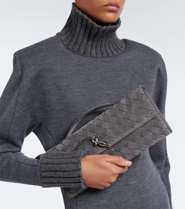 Bottega Veneta Andiamo Intrecciato Suede Clutch - Grey