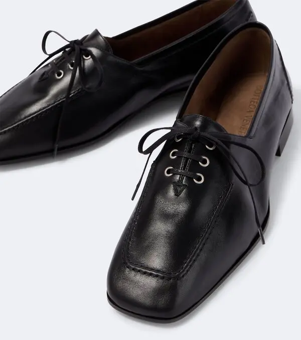 Bottega Veneta Gino Leather Lace-up Shoes