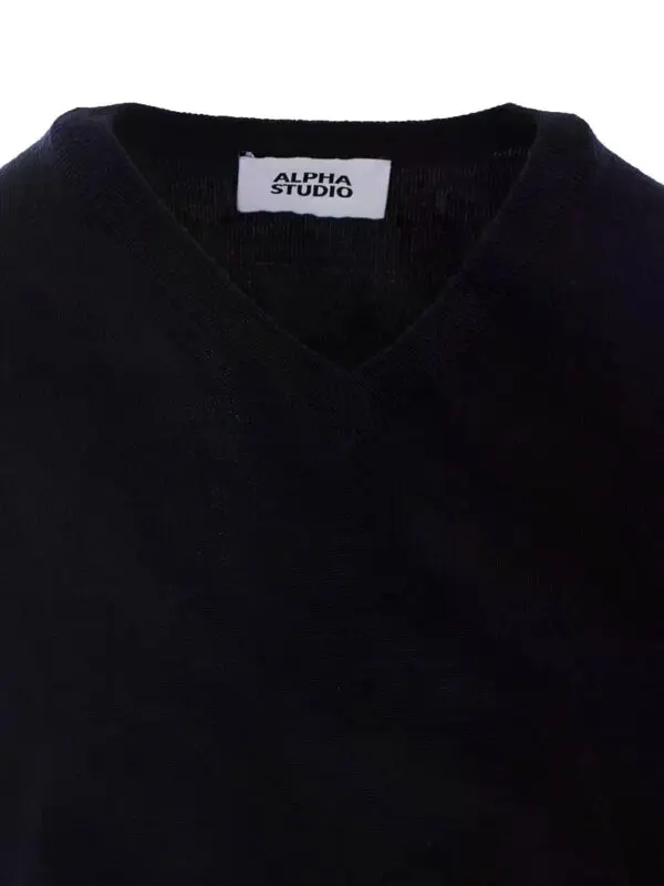 Alpha Studio Fine Knit V-neck Sweater
