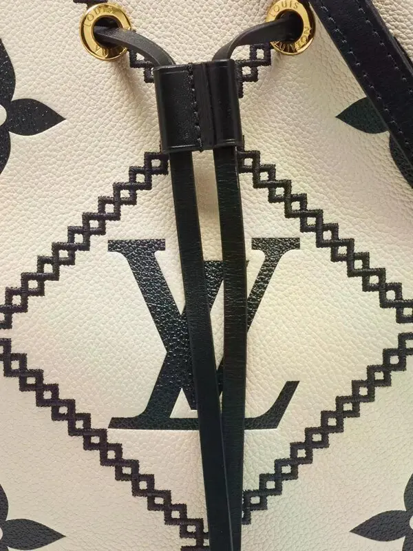LOUIS VUITTON Mm Neonoé Monogram Empreinte Broderies Bucket Bag